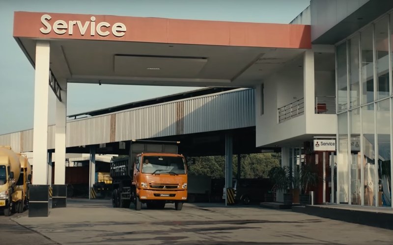 Spesifikasi Mitsubishi Fuso 220 PS 4X2, 6X2 dan 6X4